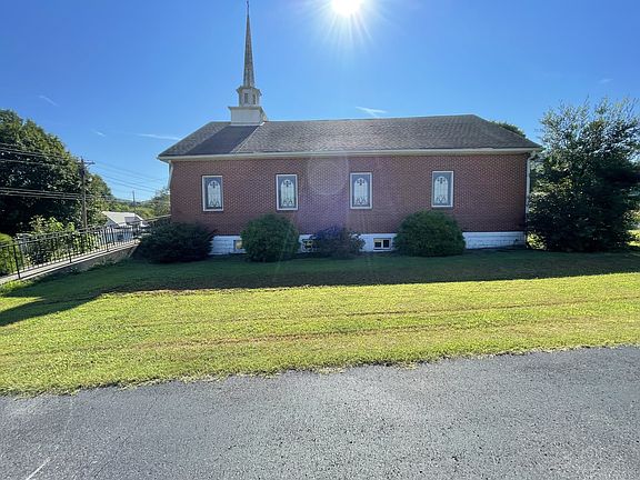 732 Lancaster Hwy, Lancaster, TN 38569 | MLS #2454445 | Zillow