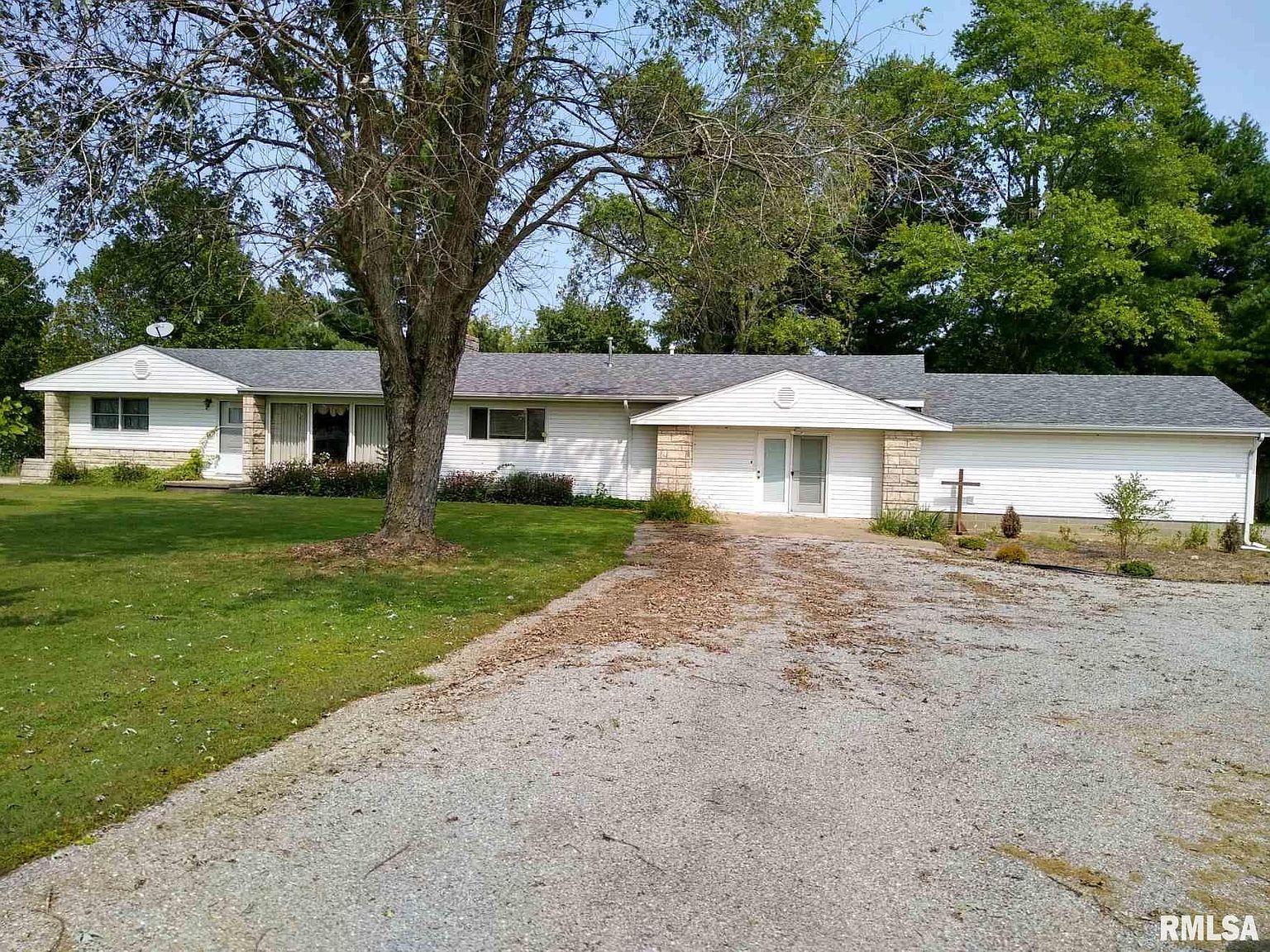 920 Old Route 146 Loop, Vienna, IL 62995 | Zillow