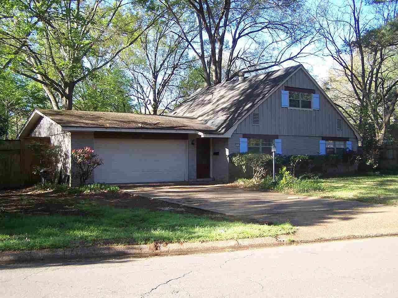 5111 Reddoch Dr, Jackson, MS 39211 | Zillow