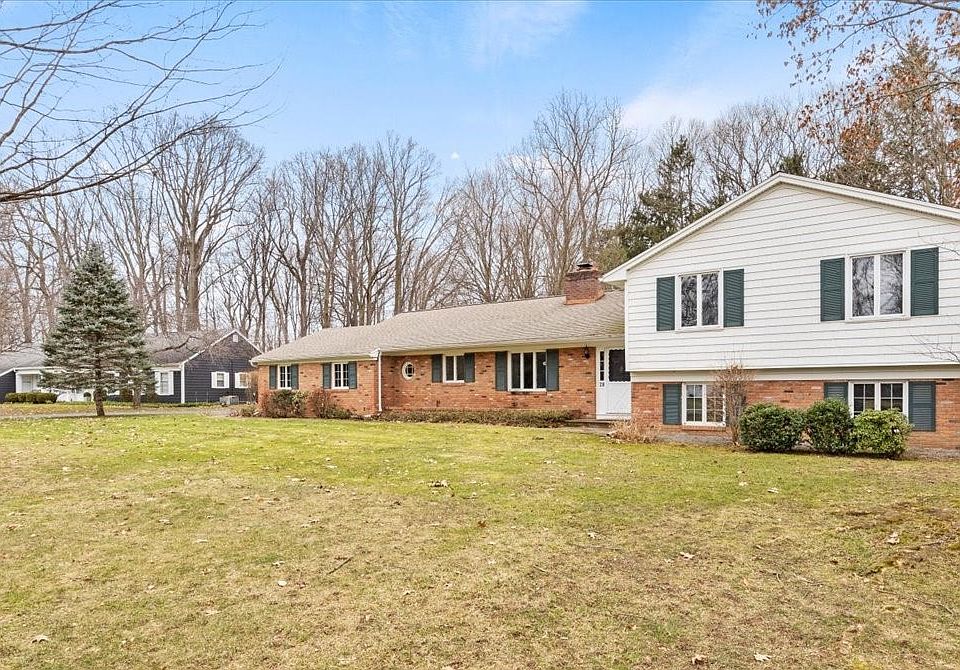 28 Countryside Rd, Fairport, NY 14450 | Zillow