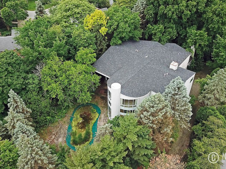 2110 Pfingsten Rd, Northbrook, IL 60062 | Zillow