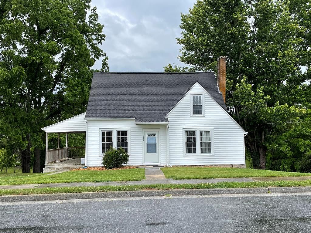 1115 N Main St, Hillsville, VA 24343 | Zillow