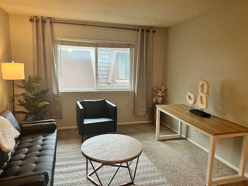 2319 SW Briarwood Plz #308, Topeka, KS 66611 | Zillow