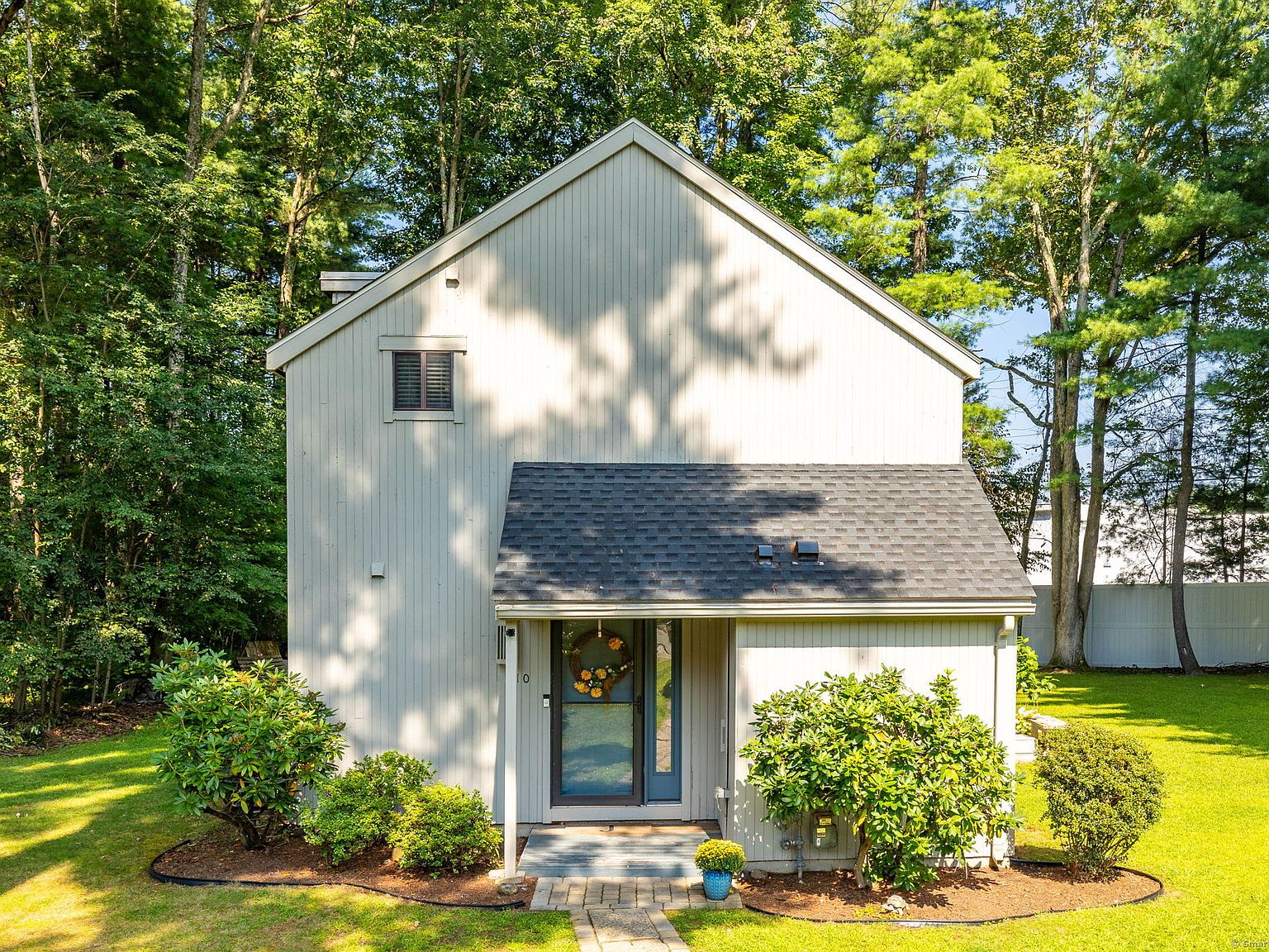 10 Gray Pine Cmn #10, Avon, CT 06001 | Zillow