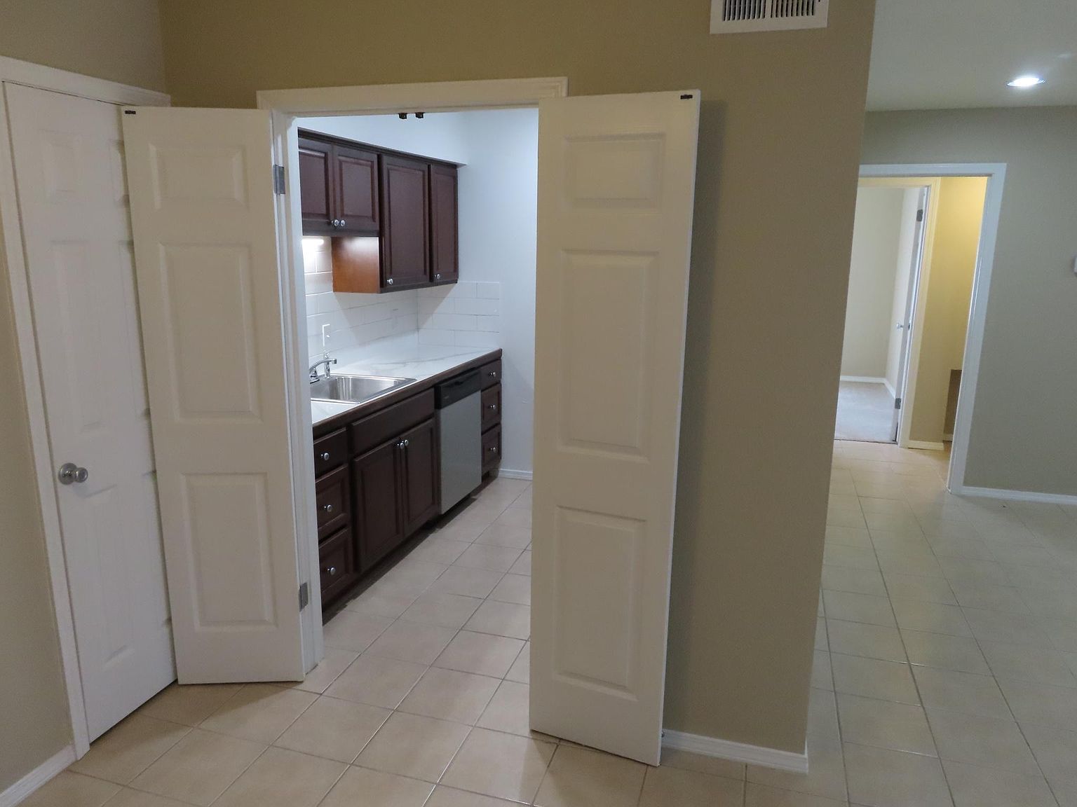 1117 E 41st St S #25, Tulsa, OK 74105 | Zillow