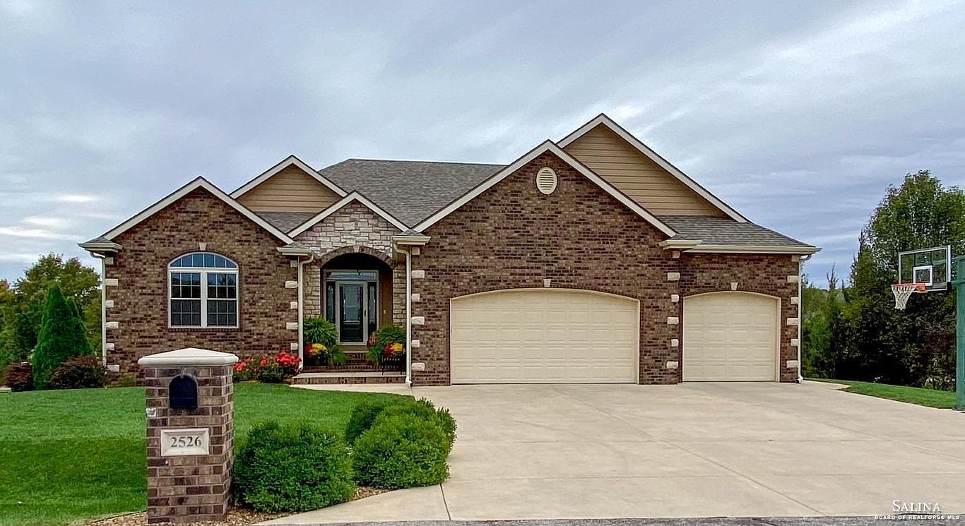2526 Dundee Ln, Salina, KS 67401 | Zillow