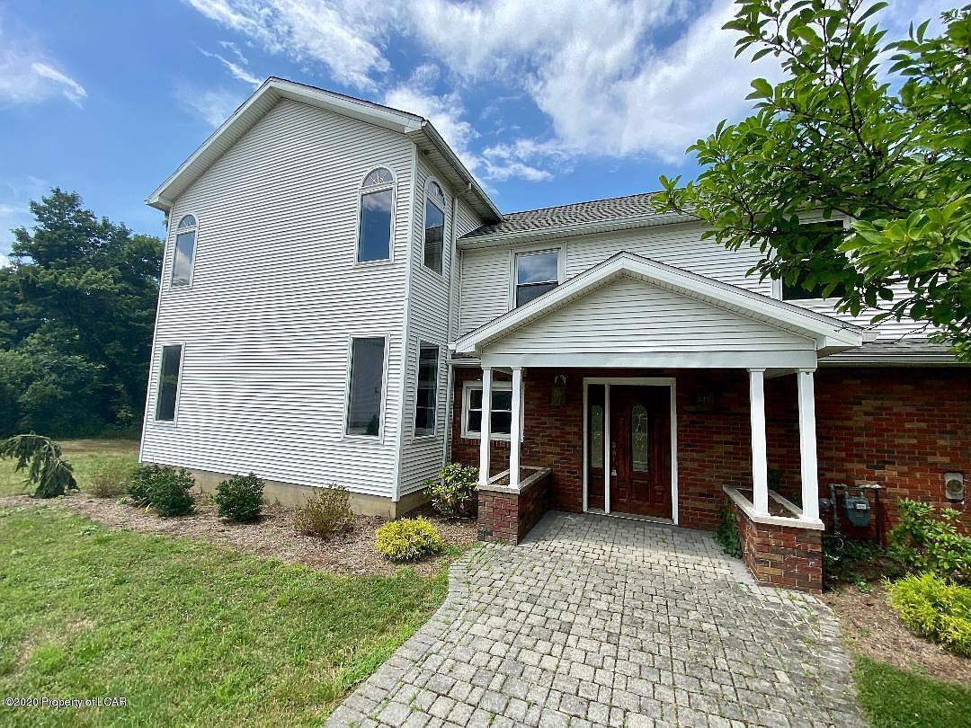 8 Mayfair Dr, Pittston, PA 18640 | Zillow