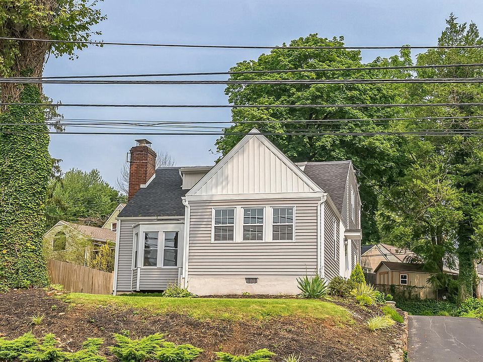 483 Upper Gulph Rd, Strafford, PA 19087 | Zillow