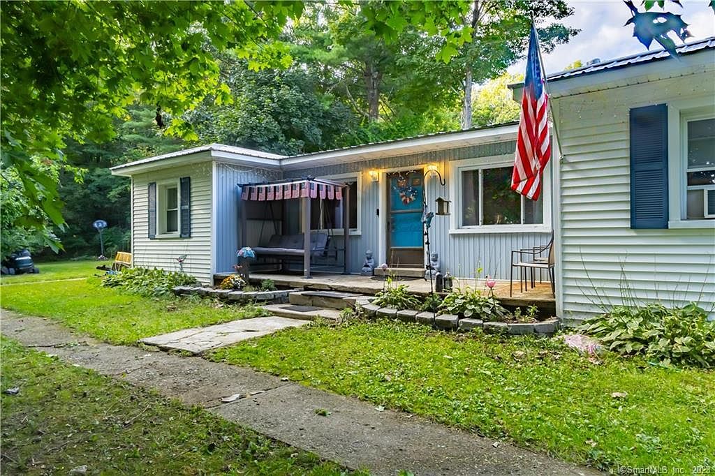 11 Ash Street, Putnam, CT 06260 | Zillow