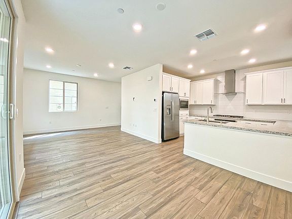 10515 Tenor Way, Elk Grove, CA 95757 | MLS #225030097 | Zillow