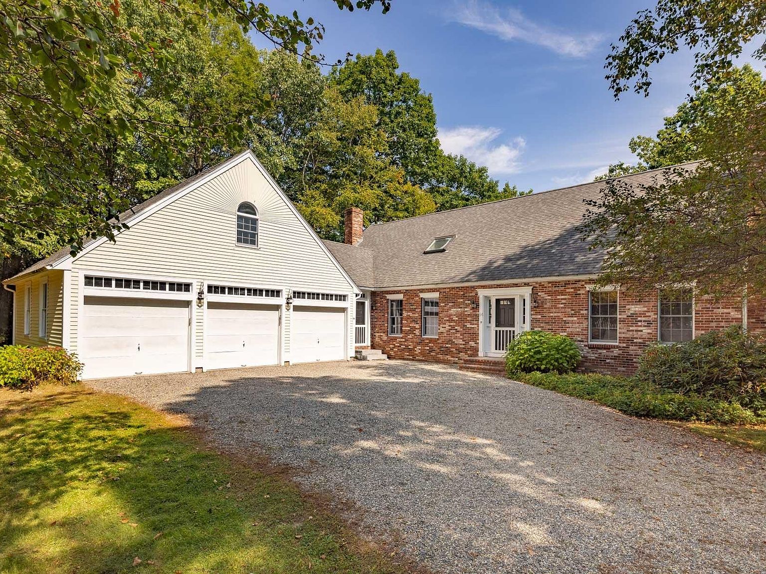 14 Long Hill Road, Stratham, NH 03885 | Zillow