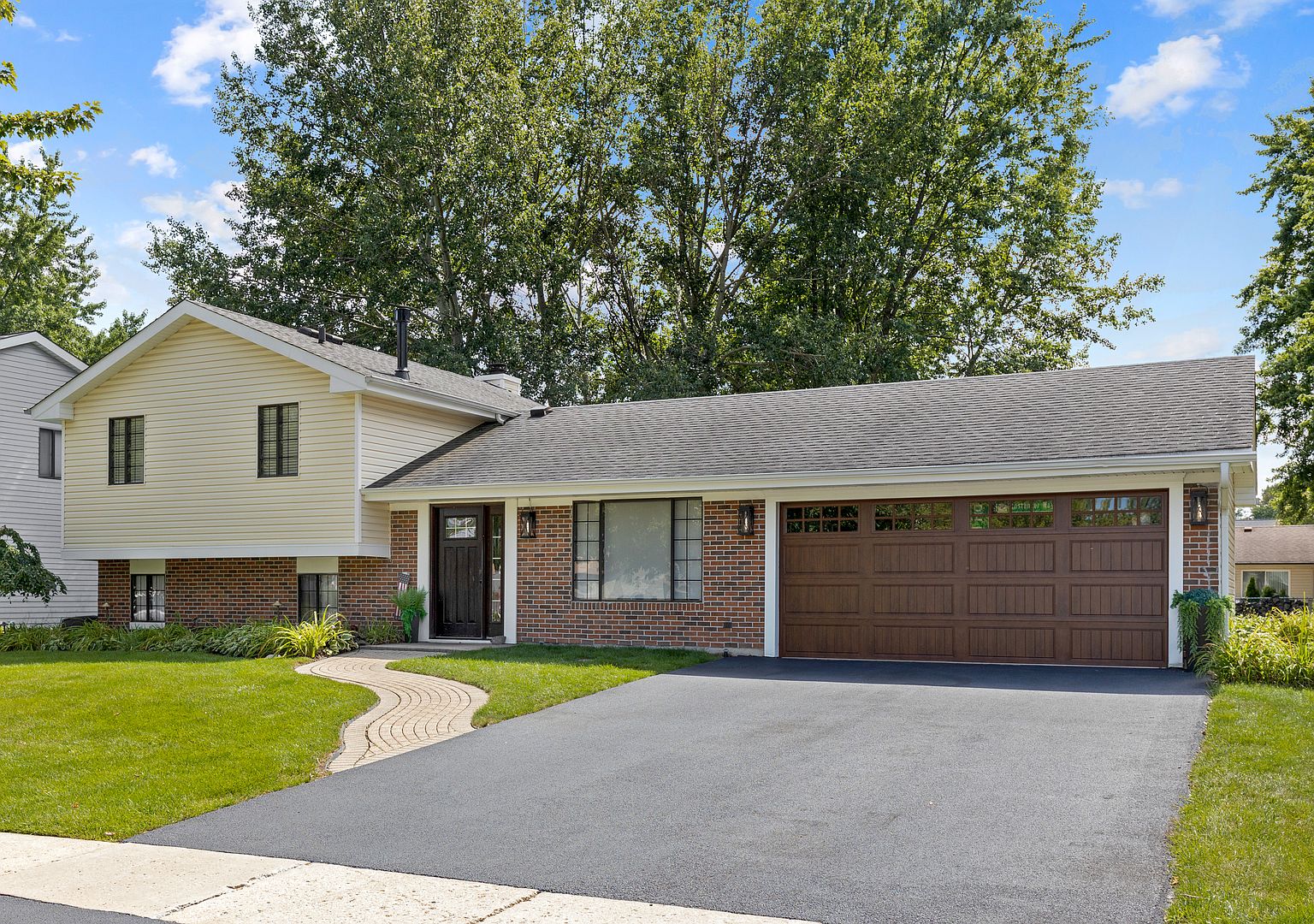 2289 Waterfall Ln, Hanover Park, IL 60133 | Zillow