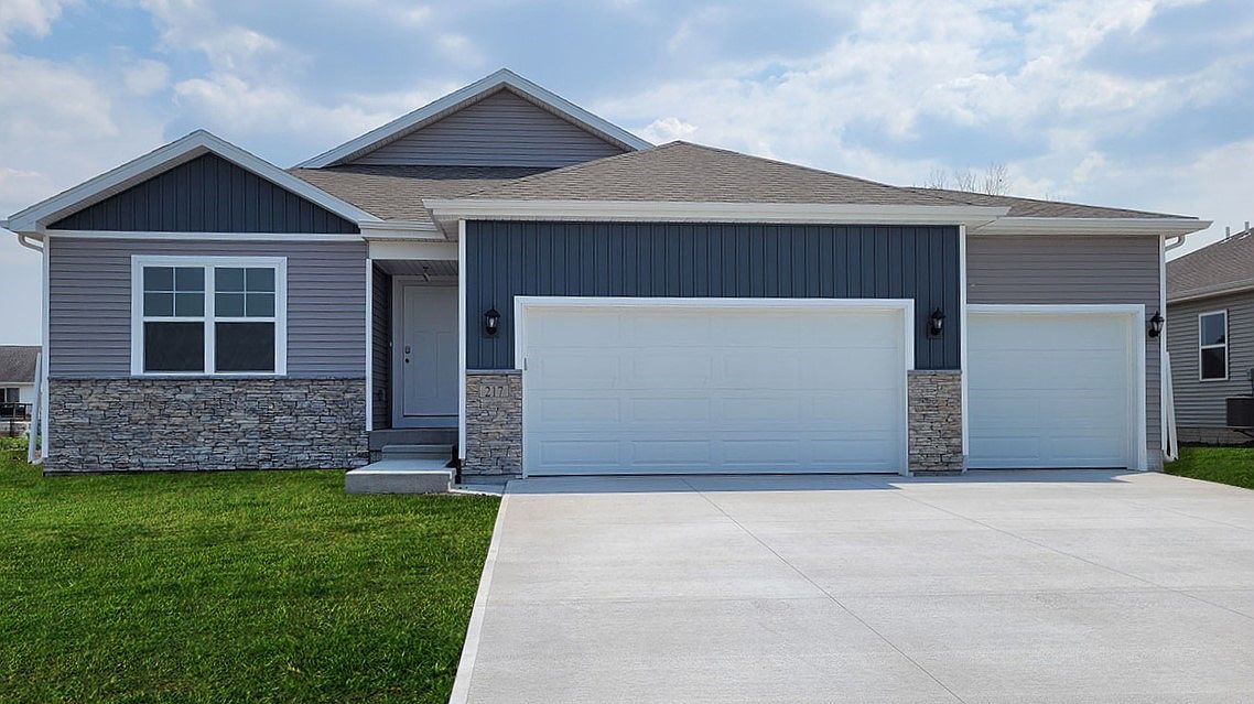 1105 NE Crossing Oaks Dr, Ankeny, IA 50021 | Zillow