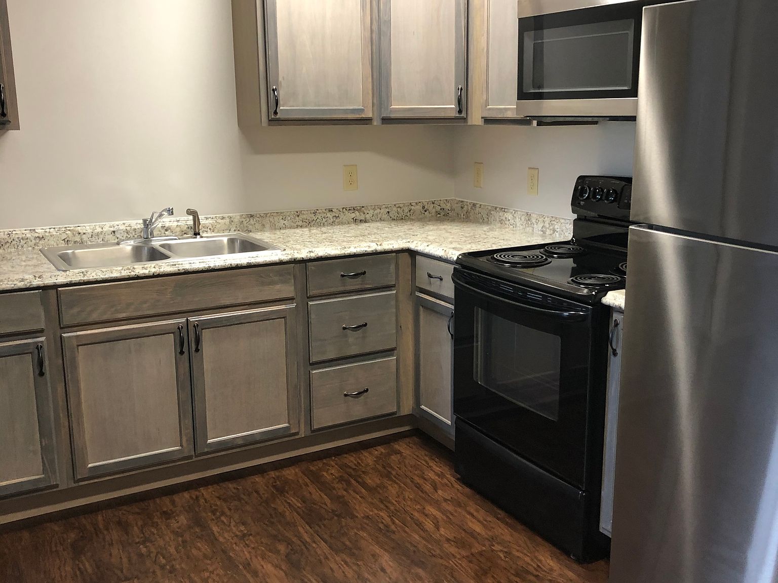 424 Roosevelt St Unit 4, Coleraine, MN 55722 | Zillow