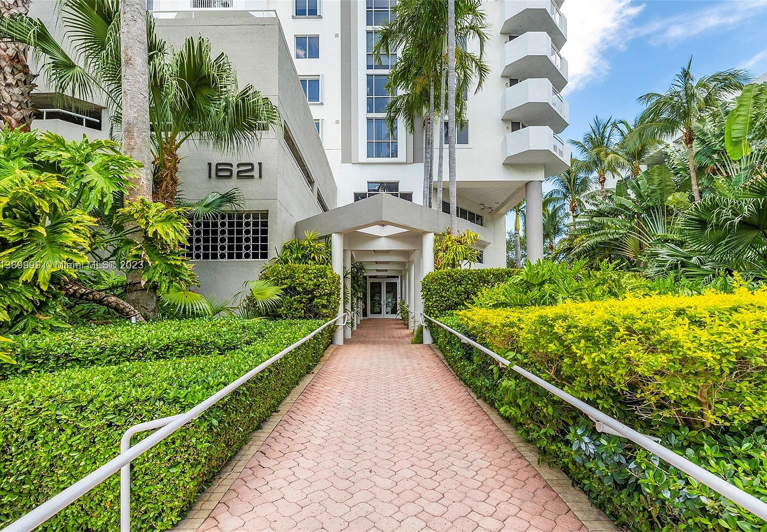 1621 Bay Rd APT 505, Miami Beach, FL 33139 | MLS #A11389999 | Zillow
