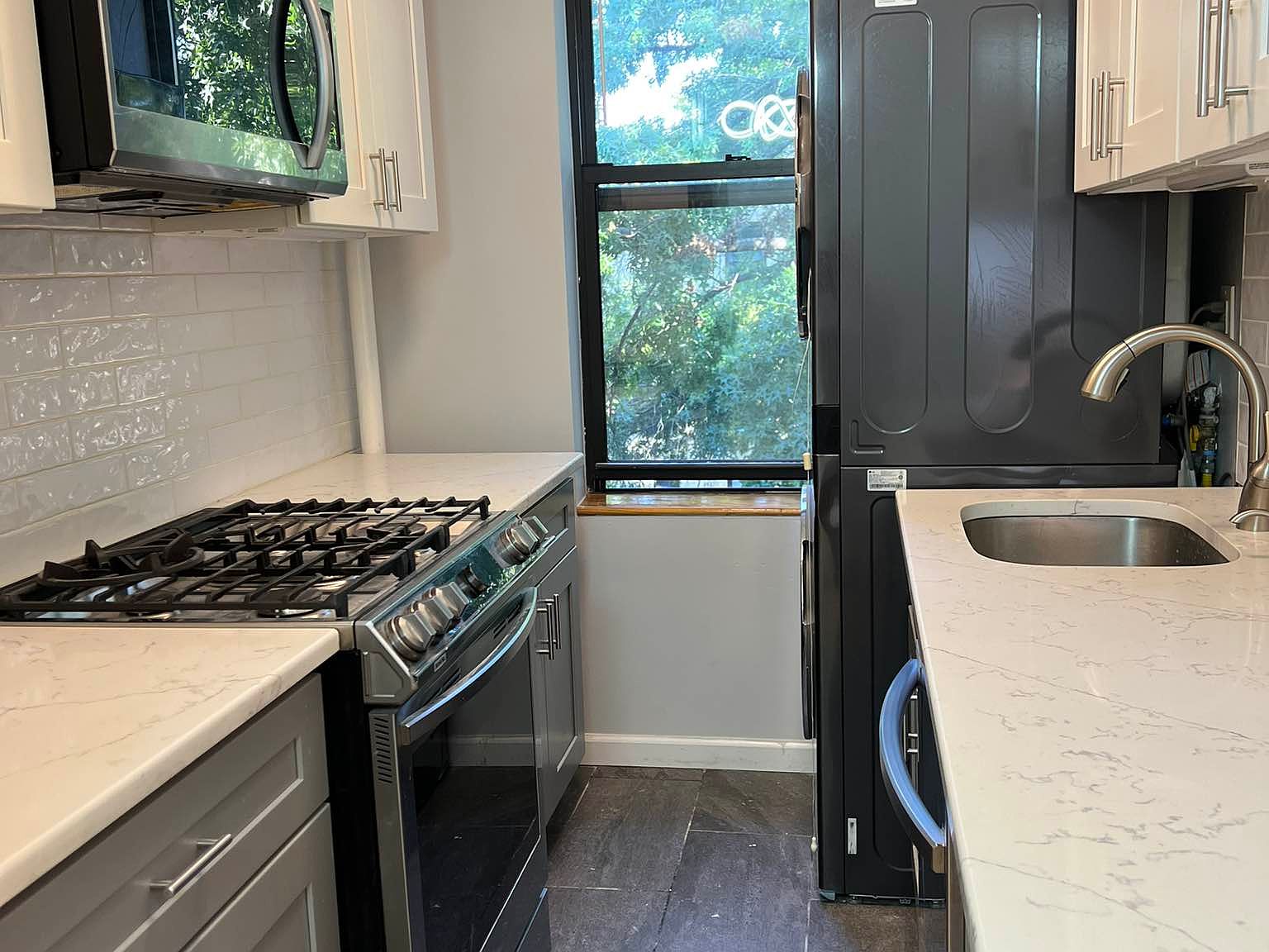 24-44 28th St APT 2, Astoria, NY 11102 | Zillow