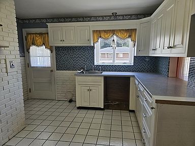 277 Beauchamp Ter, Chicopee, MA 01020 | Zillow