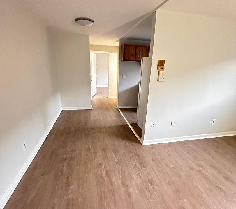 Marshall Woods Apartments - 6700 Marshall Rd Upper Darby PA | Zillow