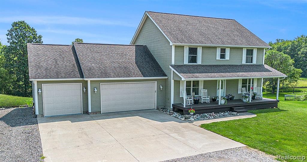 8214 New Lothrop Rd, New Lothrop, MI 48460 | Zillow