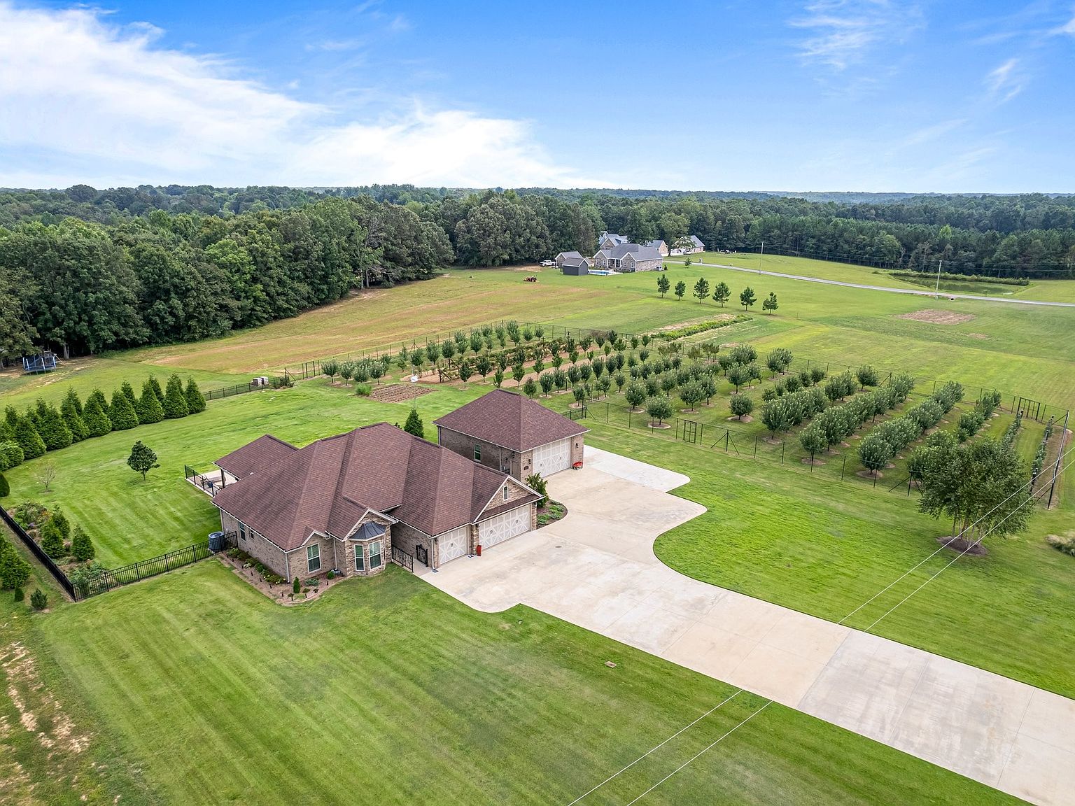 61 Red Roan Rd, Leoma, TN 38468 | MLS #2567605 | Zillow