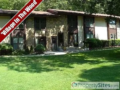 10 Oak Ct Selden NY | Zillow