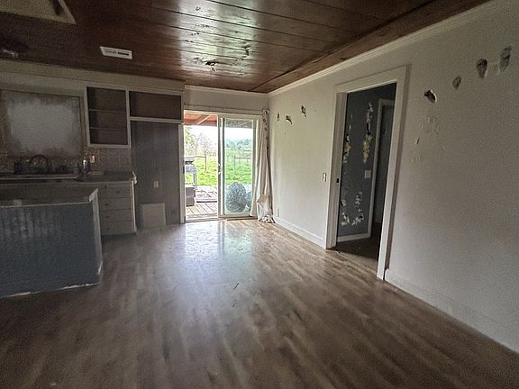 3249 Melrose Rd, Roseburg, OR 97471 | MLS #23029351 | Zillow