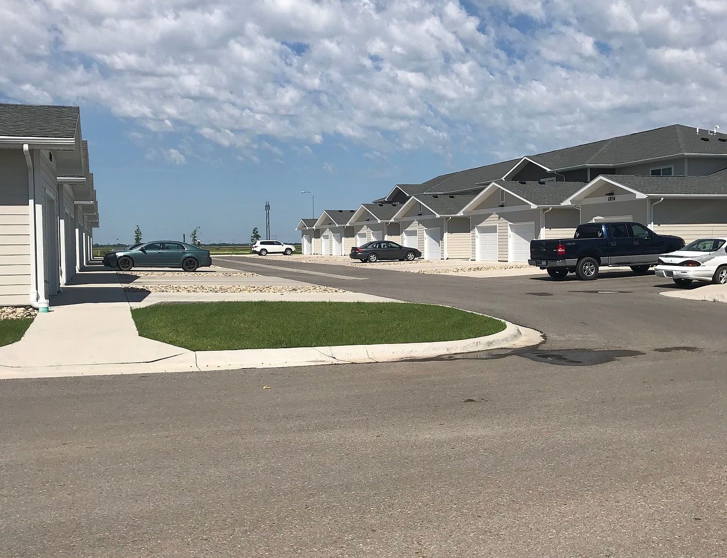 1872 17th Ave N #8, Wahpeton, ND 58075 | Zillow