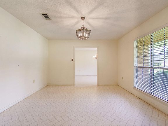 12215 Chester Dr, Baton Rouge, LA 70810 | Zillow