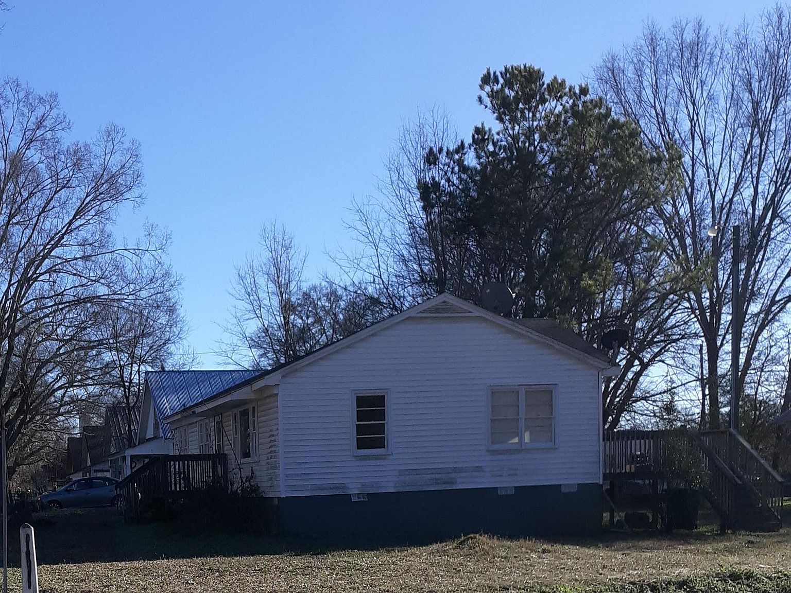 80 Palmetto St, Clinton, SC 29325 | Zillow