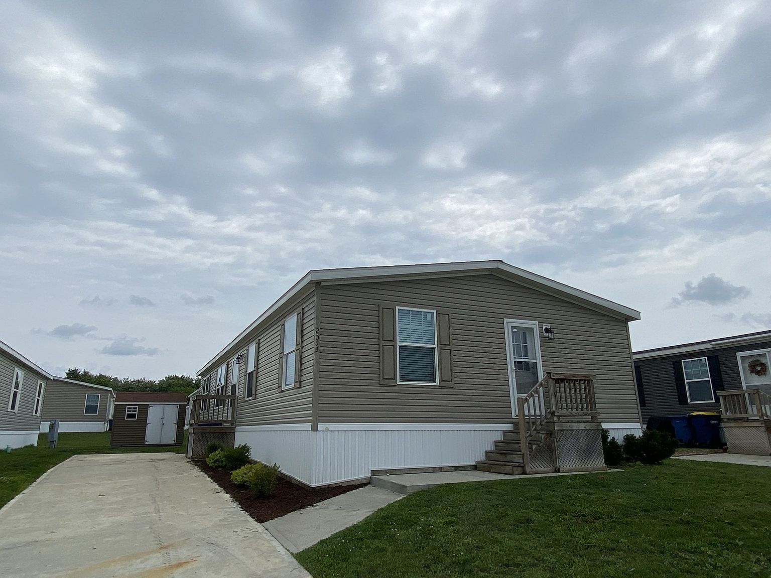 225 Pebble Creek Dr #282, Greenwood, IN 46143 | Zillow
