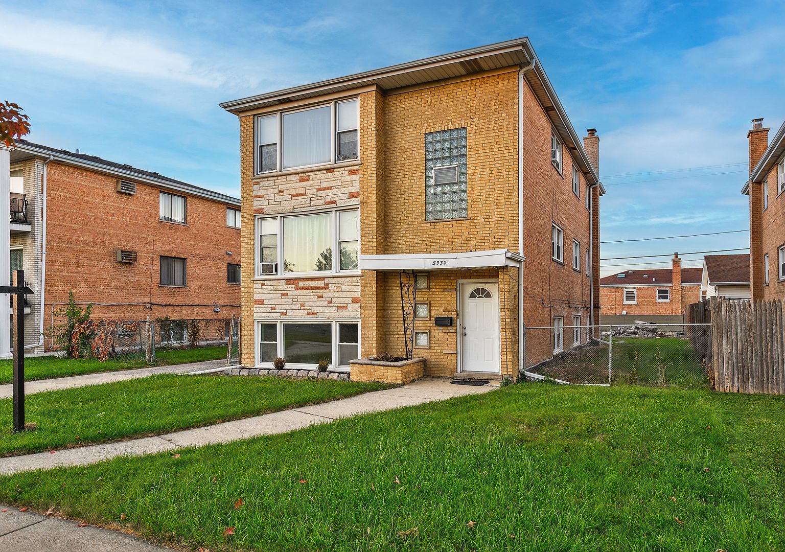 5938 W 79th St, Burbank, IL 60459 | Zillow