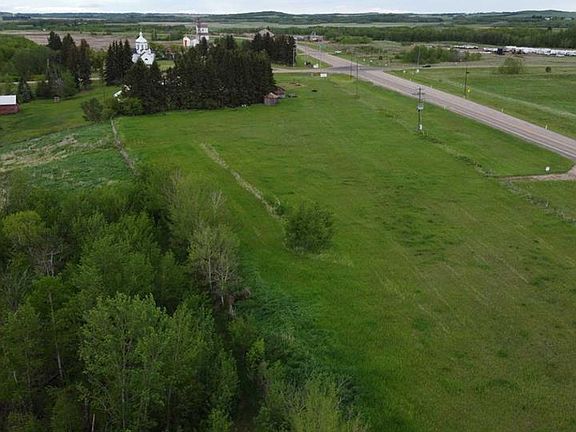 4502 E 50th St, Myrnam, AB T0B 3K0 | MLS #A2132825 | Zillow