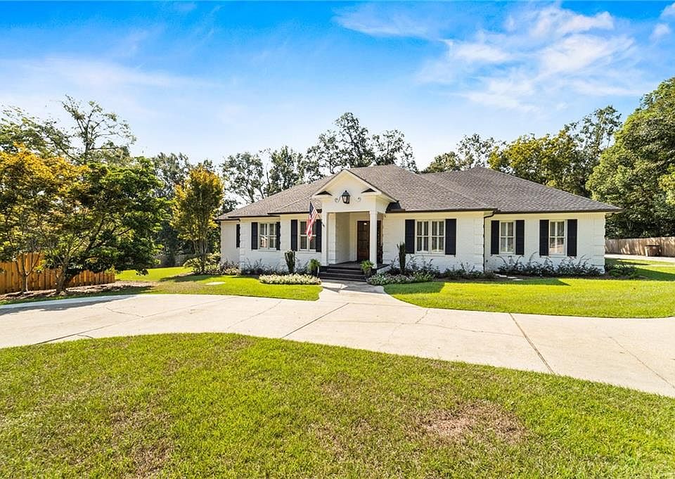 3709 Old Shell Rd, Mobile, AL 36608 | Zillow