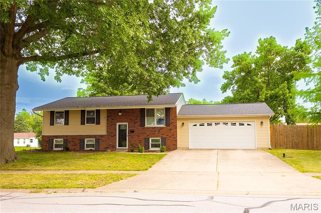 512 Briscoe Ave, O'fallon, MO 63366 | Zillow