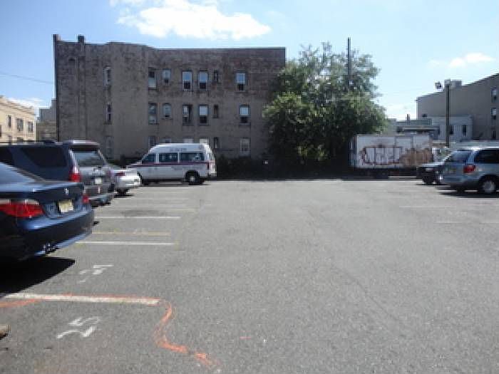 165 Academy St, Jersey City, NJ 07306 | Zillow