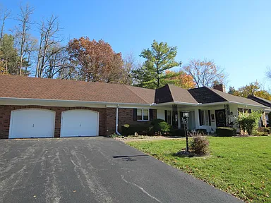 1022 Audubon Dr Pekin IL | Zillow