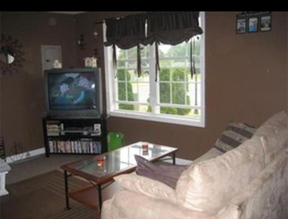 32 Nicholas Dr, Wareham, MA 02571 | Zillow