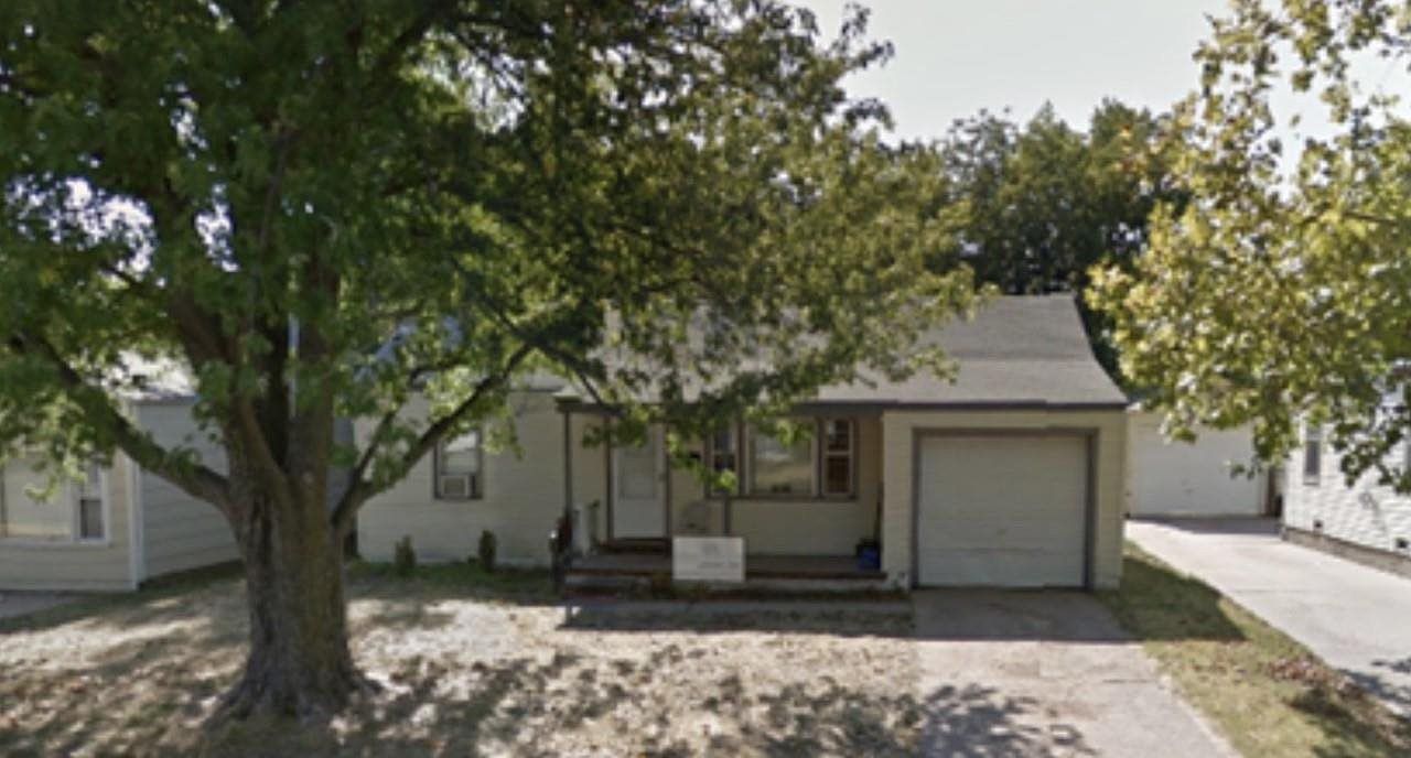 1705 Robbins St, Augusta, KS 67010 | Zillow