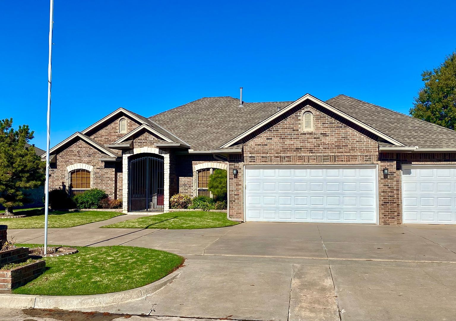 11621 Hackney Ln, Yukon, OK 73099 | Zillow