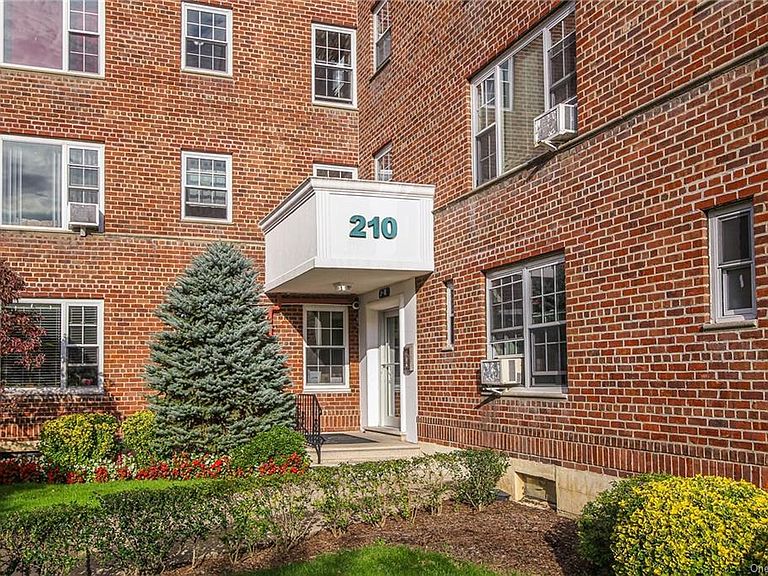 210 Pelham Rd New Rochelle, NY, 10805 - Apartments for Rent | Zillow