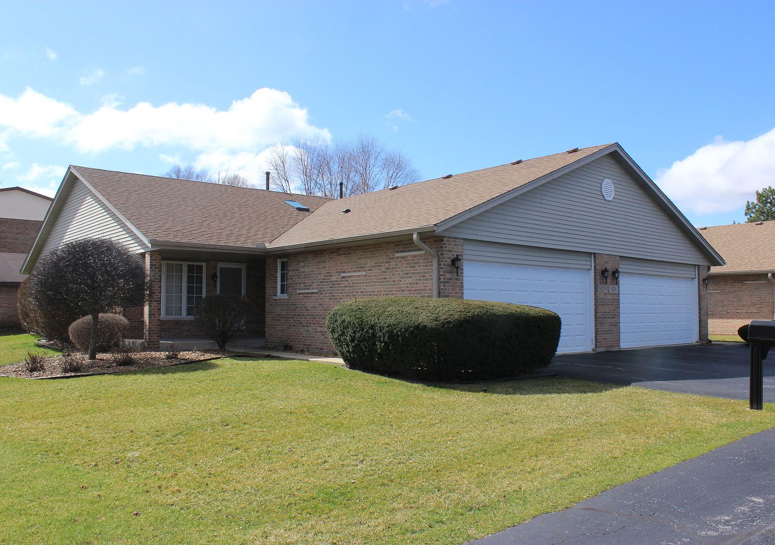 5009 W Circle Pl, Crestwood, IL 60418 | Zillow