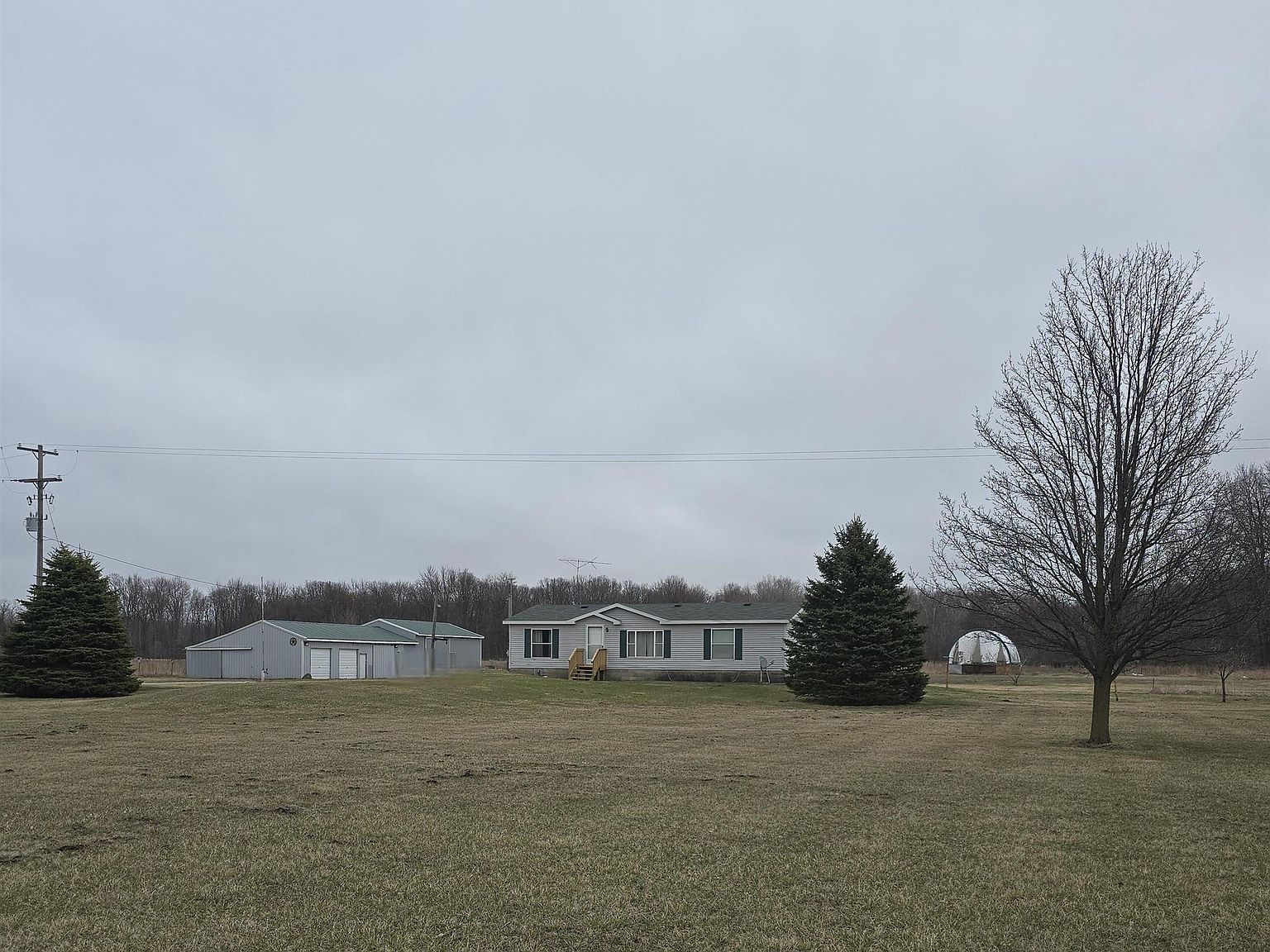 1215 S West County Line Rd, Sumner, MI 48889 | Zillow