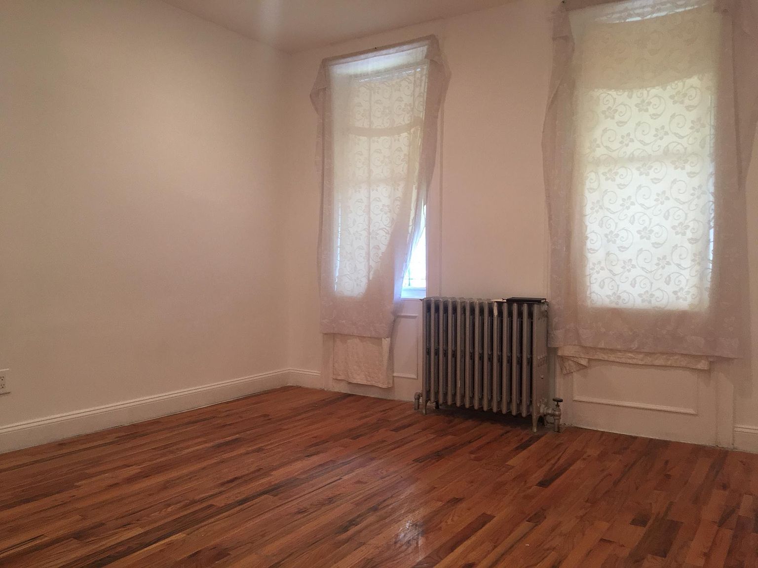 532 Pine St, Brooklyn, NY 11208 | Zillow