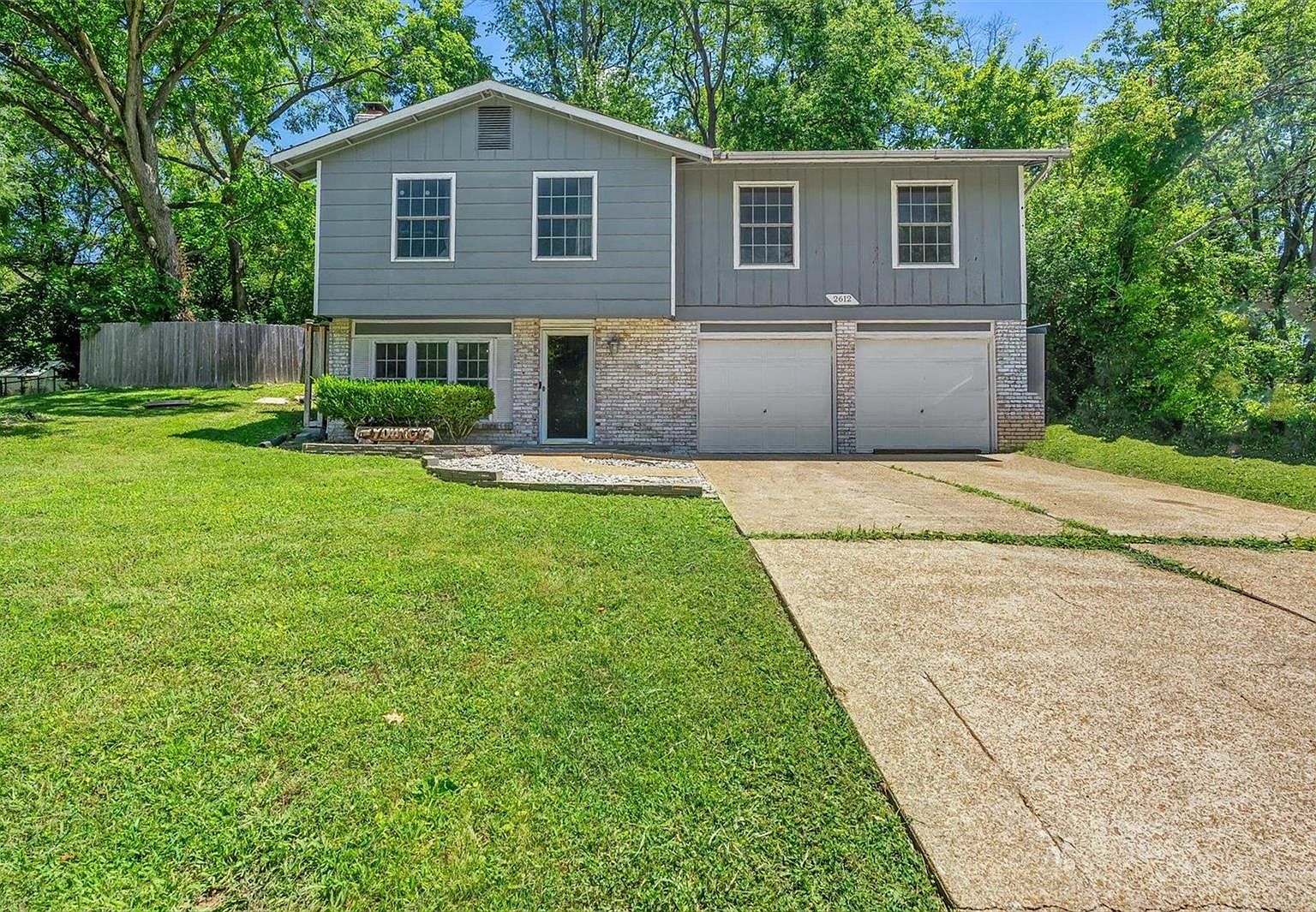 2612 Lower Skyline Dr, High Ridge, MO 63049 | Zillow
