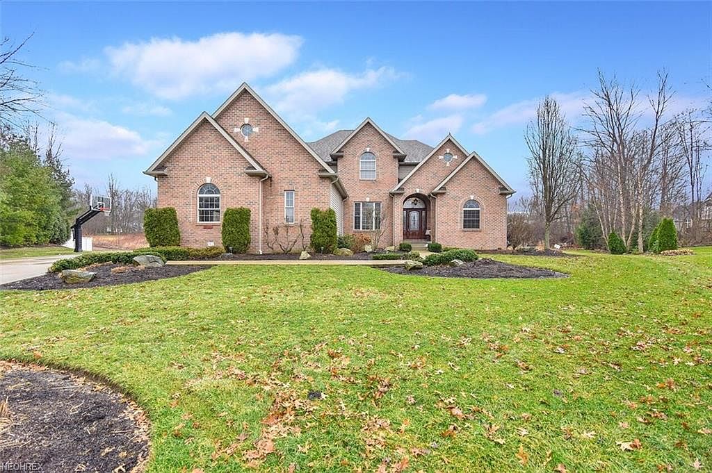 1002 Fern Ct, Warren, OH 44484 | Zillow