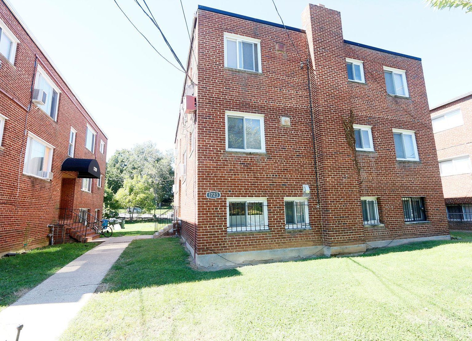 1723 27th St SE APT 301, Washington, DC 20020 | Zillow