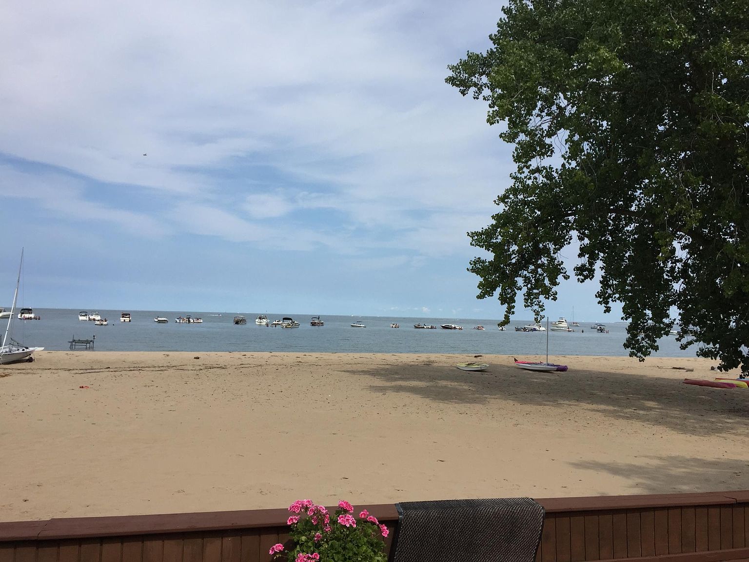 72 Tobico Bch, Bay City, MI 48706 | Zillow