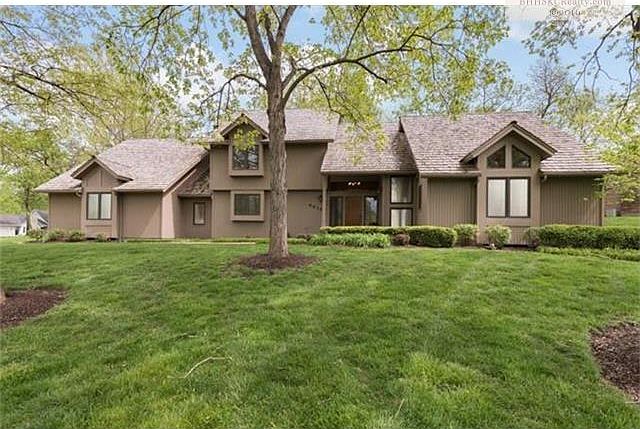 4515 Woodstock St, Shawnee, KS 66218 | Zillow