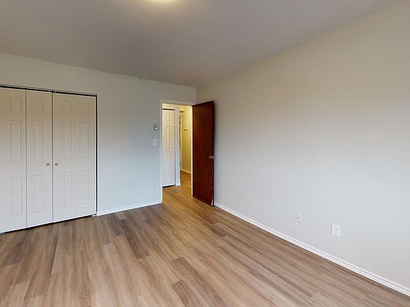 575 University Ave W, Windsor, ON N9A 5R4 | Zillow