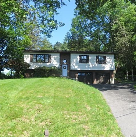 66 Old Farms Rd, Poughkeepsie, NY 12603 | Zillow